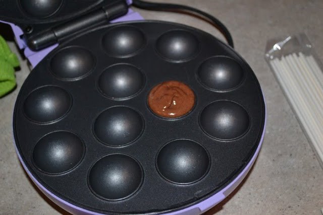 Tuesday Tip - Babycakes Cake Pop Maker Review - Revel and Glitter